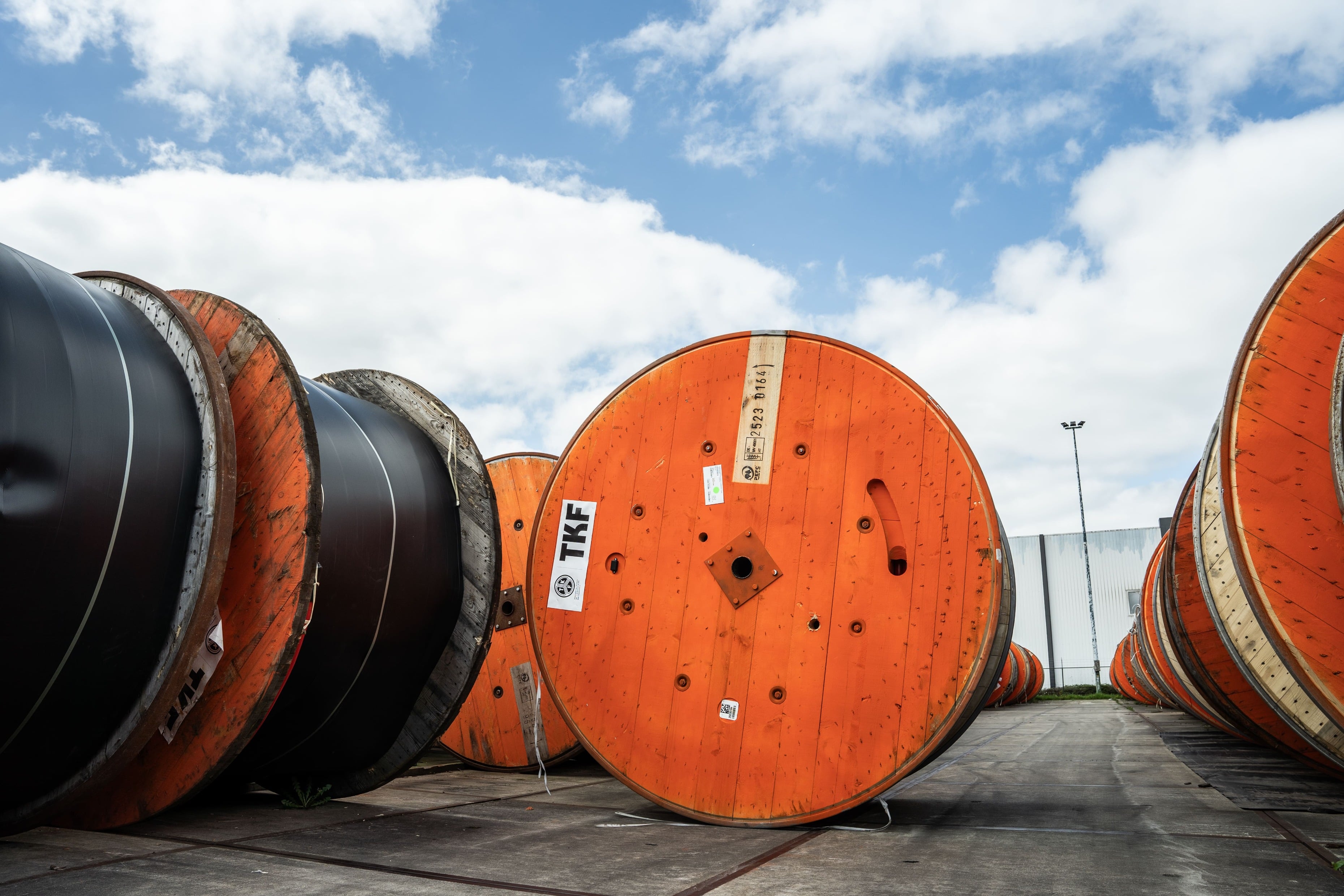 TKF koppelt haspel trackers aan mobiele app | Cube